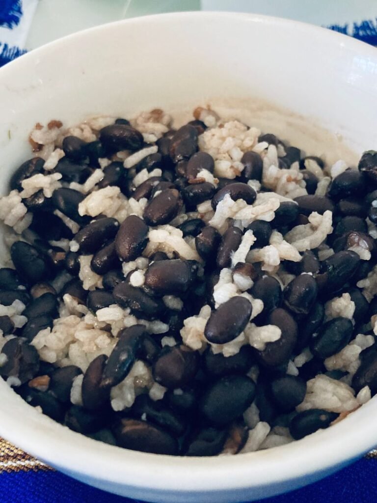 Gallo Pinto RECETA - Arroz con frijoles receta Centroamérica👩‍🍳🌎
